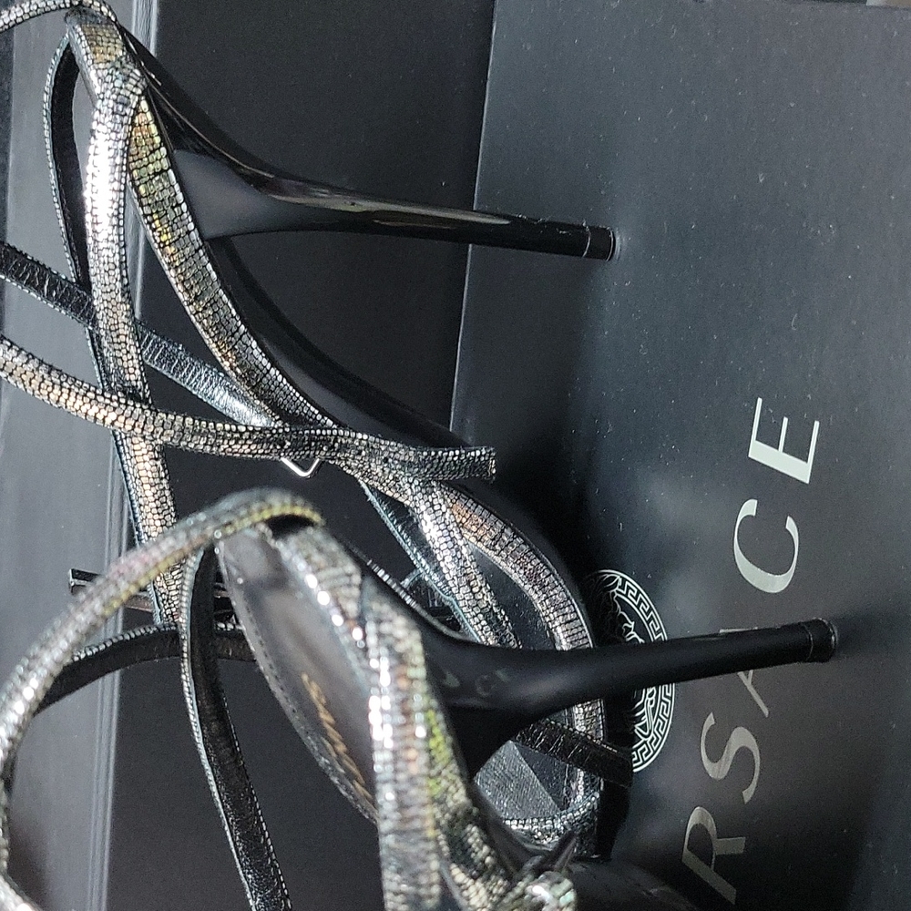 Authentic Ysl Cassandra Heels - Gem